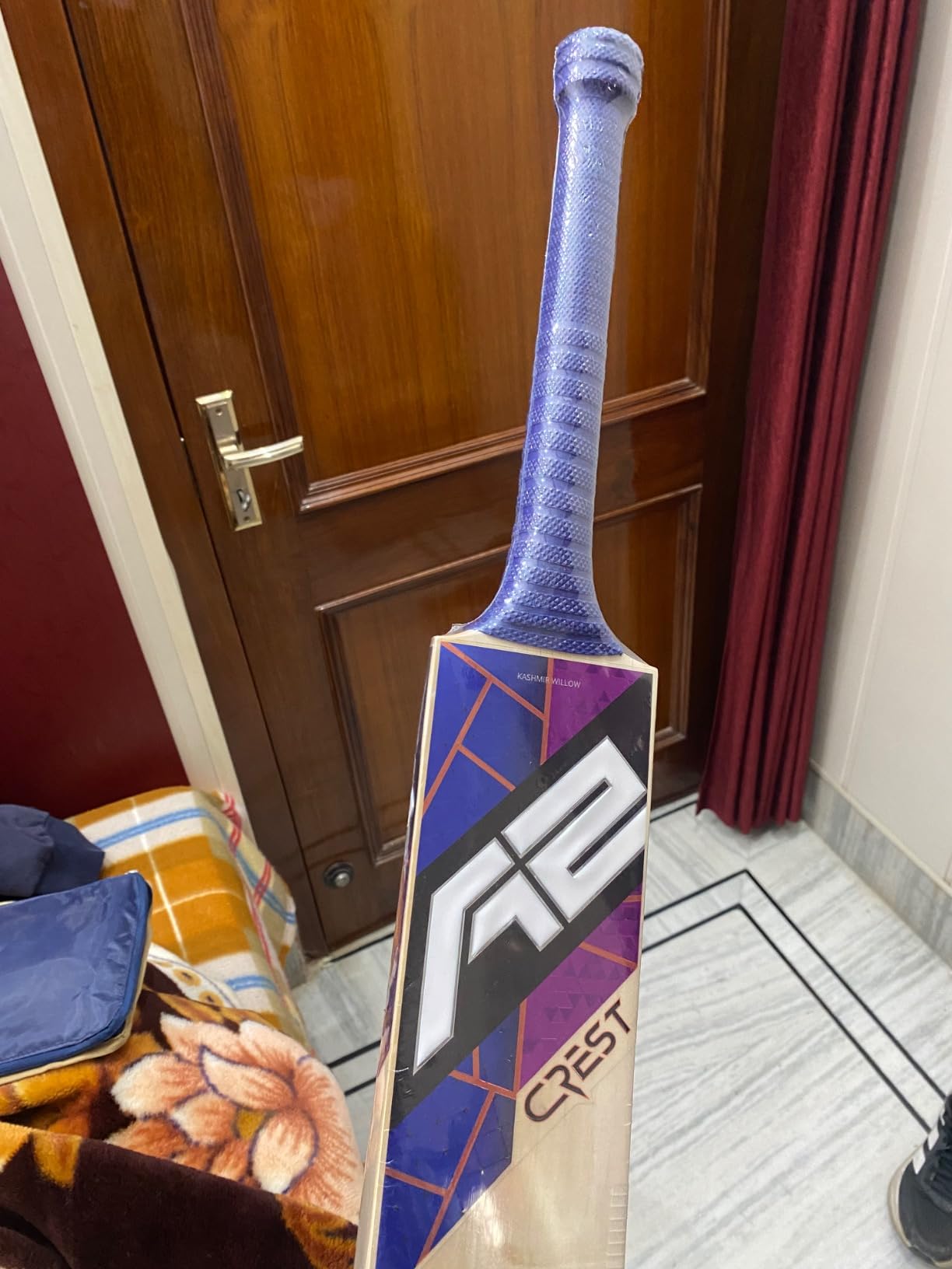 A2 Cricket Kashmir Willow Bat- Crest, Lightweight & Balanced, Short ...