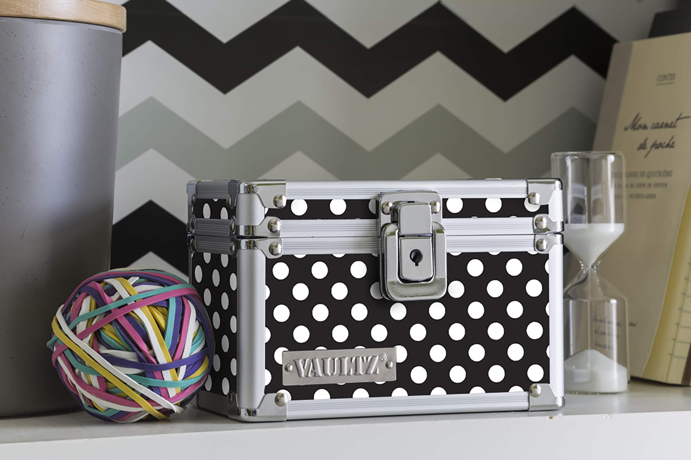 Snapklik.com : Vaultz Locking Index Card File Box