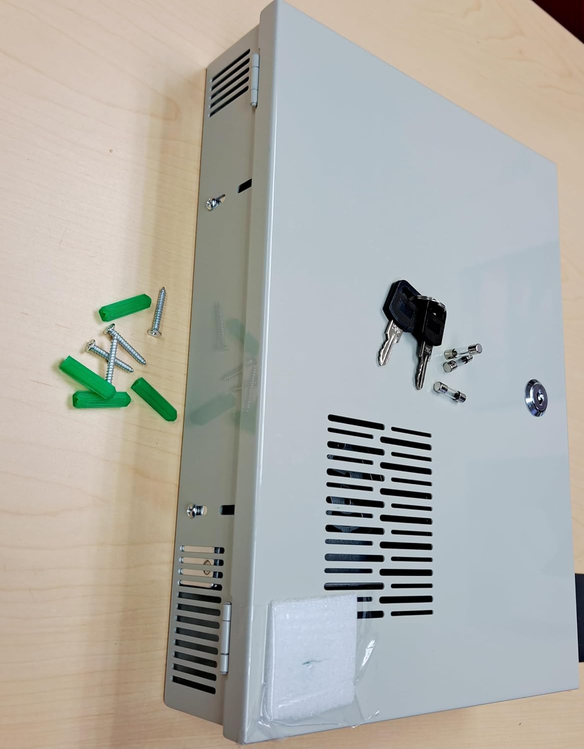 Amazon.com: Rollease Automate Power Distribution Unit, 18 Channel, MT03 ...