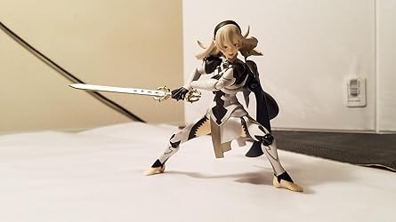 Amazon.com: Max Factory Fire Emblem Fates Corrin (Female Version) Figma ...