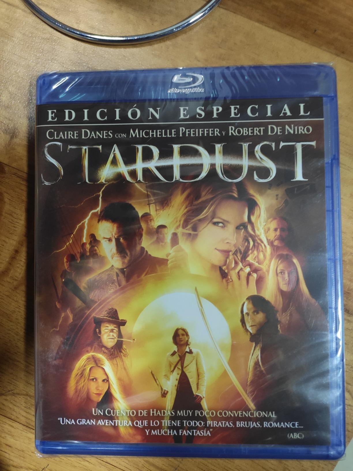Stardust [Reino Unido] [DVD] : Michelle Pfeiffer as Lamia; Charlie Cox ...