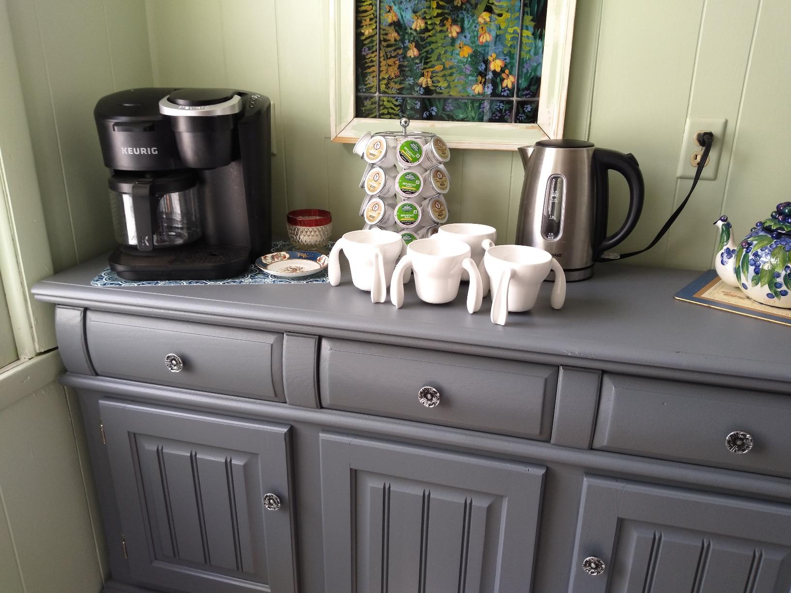 Amazon.com | Kangaroo Cup (4, White): Coffee Cups & Mugs