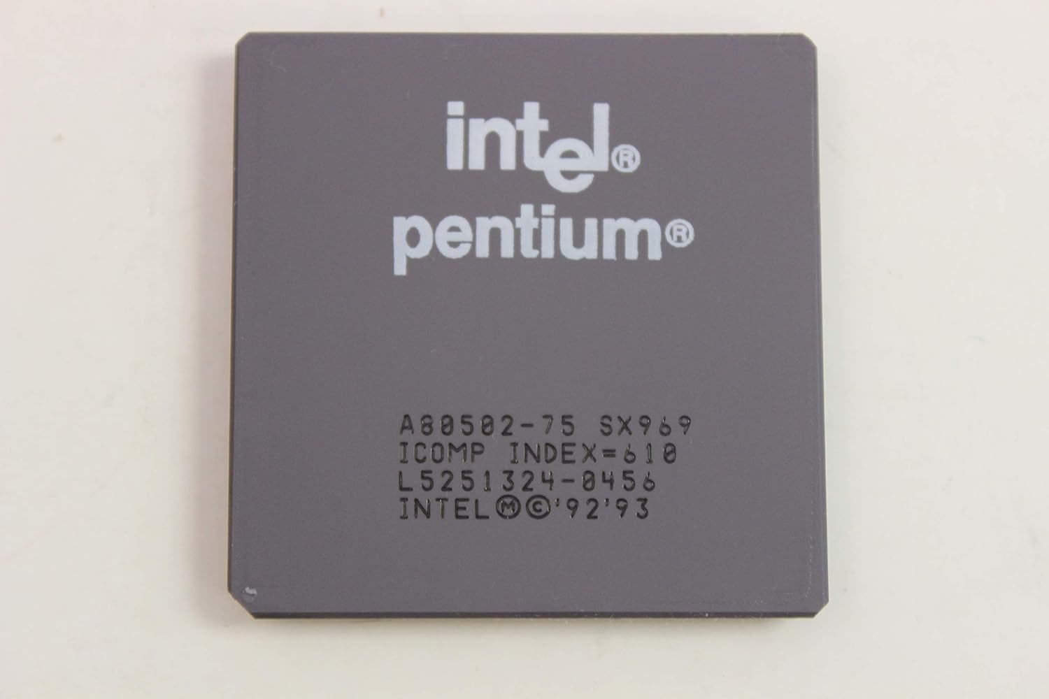 Amazon.com: Intel A80502-75 Pentium 75Mhz Gold-Pin Ceramic PGA ...