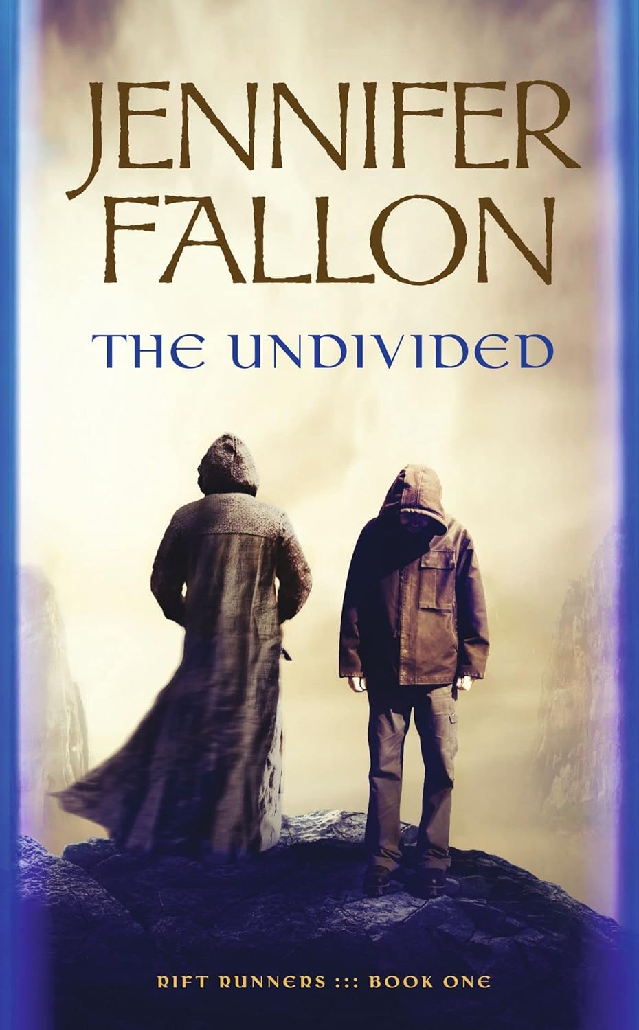 The Undivided (Rift Runners): Fallon, Jennifer: 9780732290870: Amazon ...