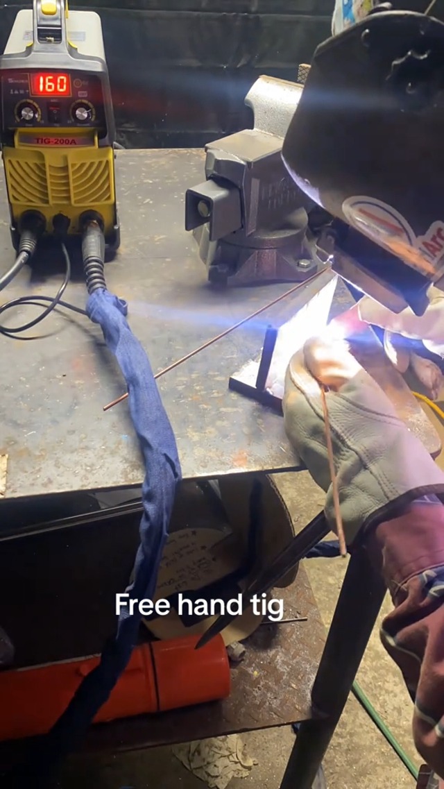 Watch HEY UP TIG Welder TIG200A LIFT TIG Stick Welding Machine on ...