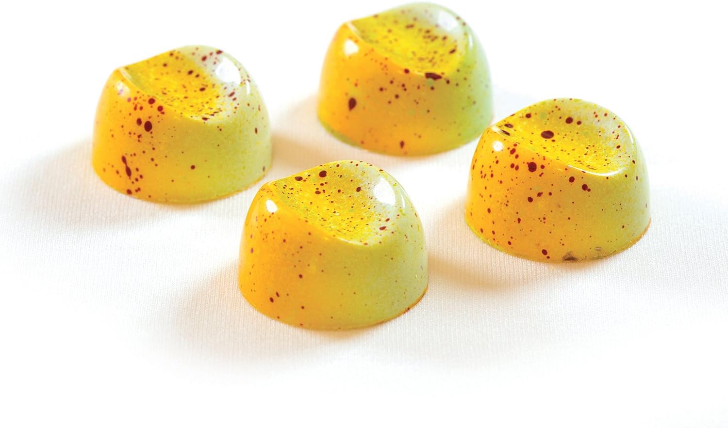 Amazon.com: Pavoni Polycarbonate Chocolate Bonbons Mold, Round with ...