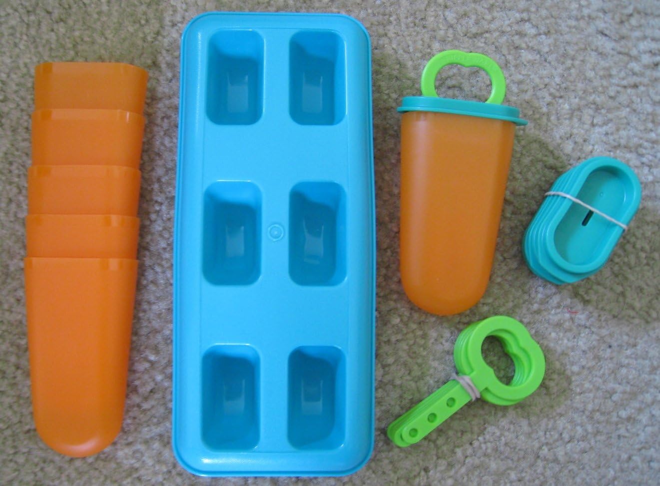 Amazon.com: Tupperware Ice Tups Popsicle Maker Set: Ice Pop Molds: Home ...