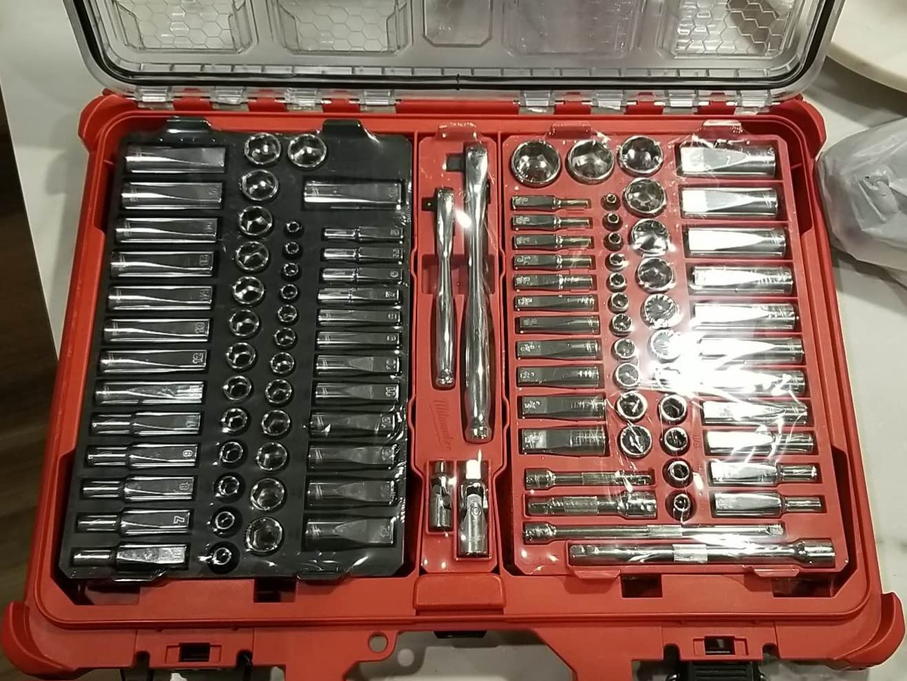$49/mo - Finance Milwaukee 48-22-9486 1/4"-3/8” Ratchet Socket Set w ...