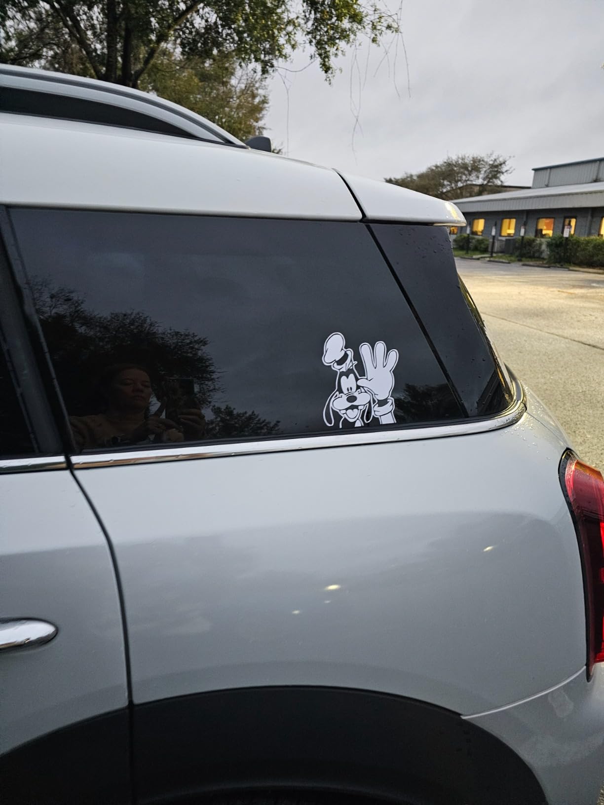 Amazon.com: Goofy Waving Peeking Car Truck Vinyl Decal Sticker (White ...