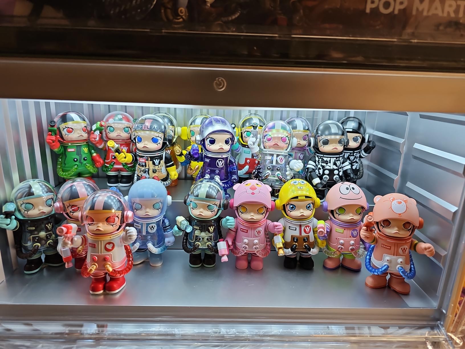 Amazon.co.jp: POPMART MEGA SPACE MOLLY 100% Series (Piece) Popmart ...