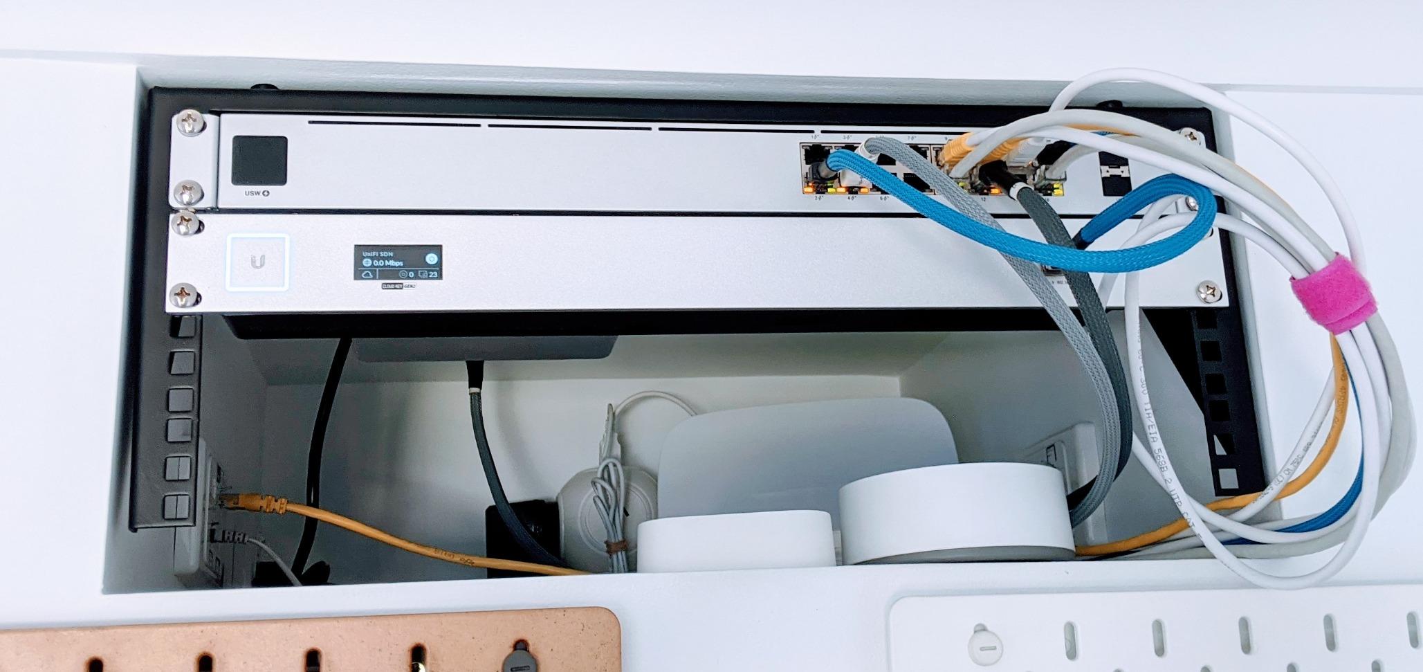 StarTech.com 5U Vertical Wall Mount Rack - 19in Low Profile Open Wall ...