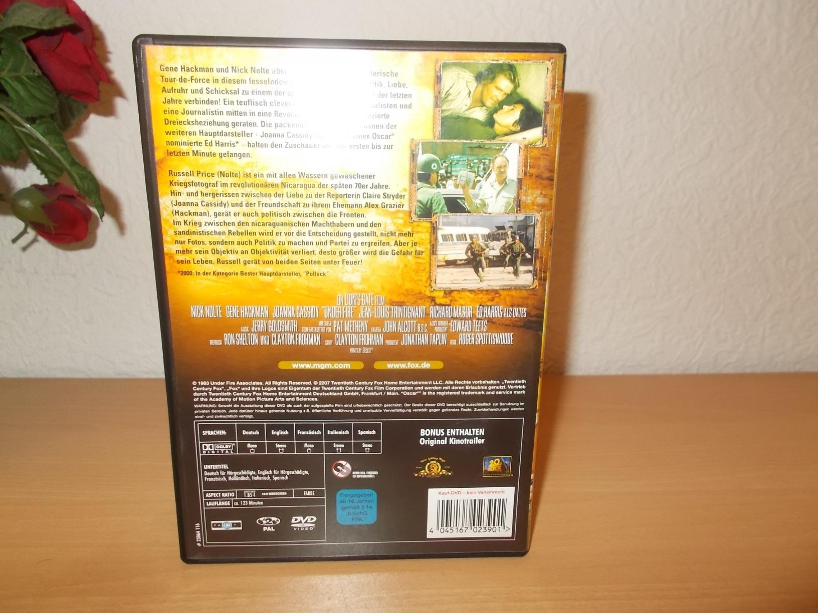 Under Fire [VHS] : Nolte, Nick, Hackman, Gene, Cassidy, Joanna ...