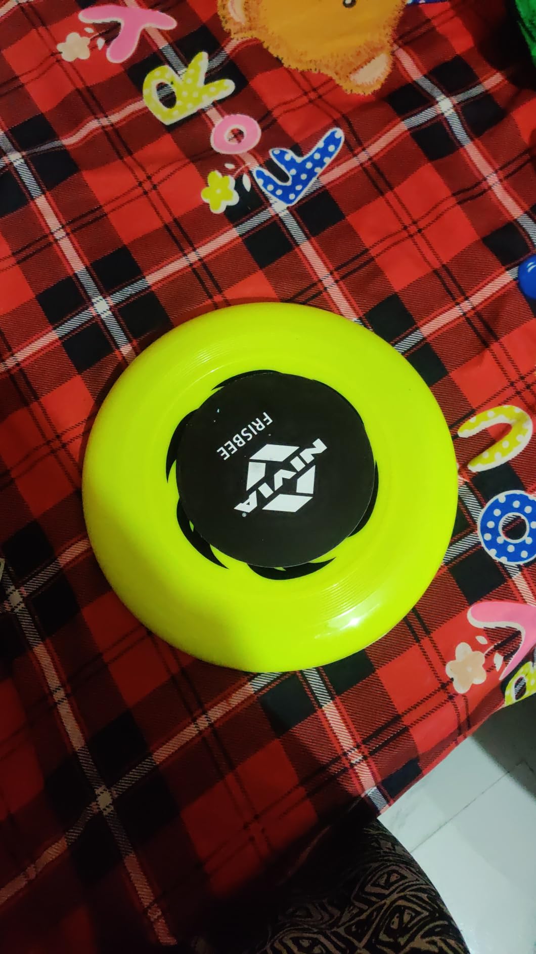 Nivia Frisbee for Outdoor Sports Games on The Beach, Lake, & Pool ...