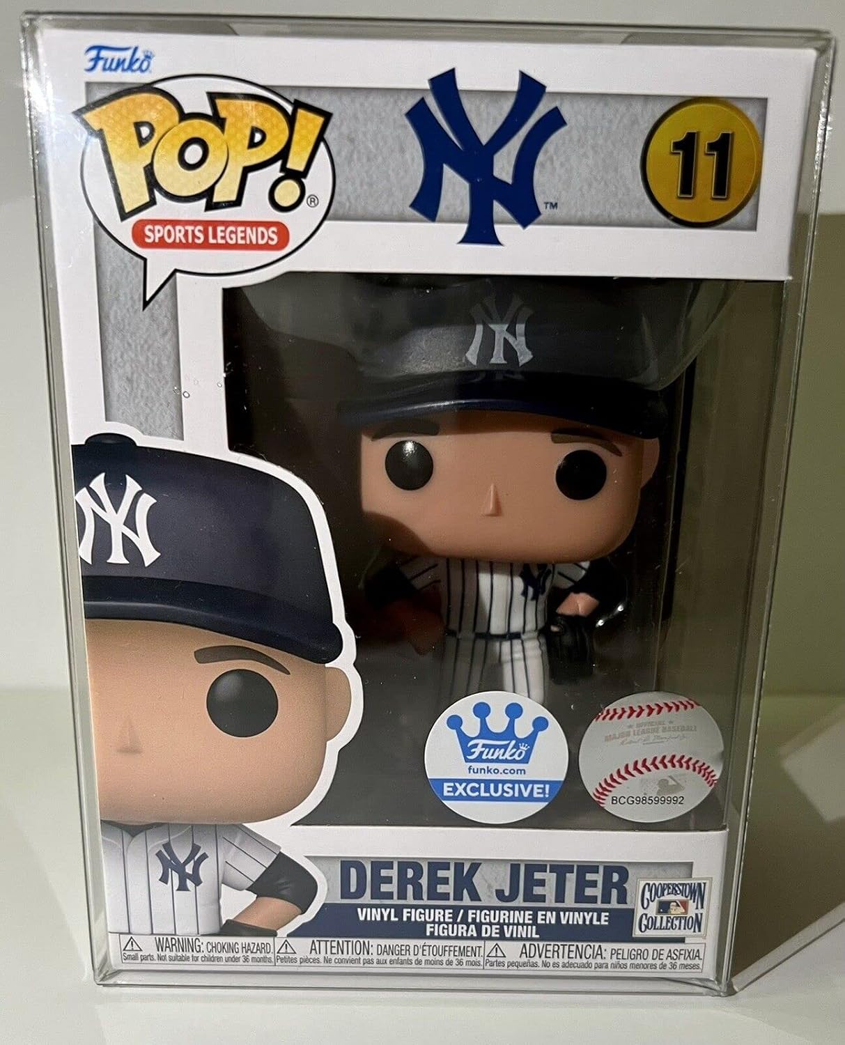 Amazon.com: Funko Pop! Sports Legends Derek Jeter Shop - Figura ...