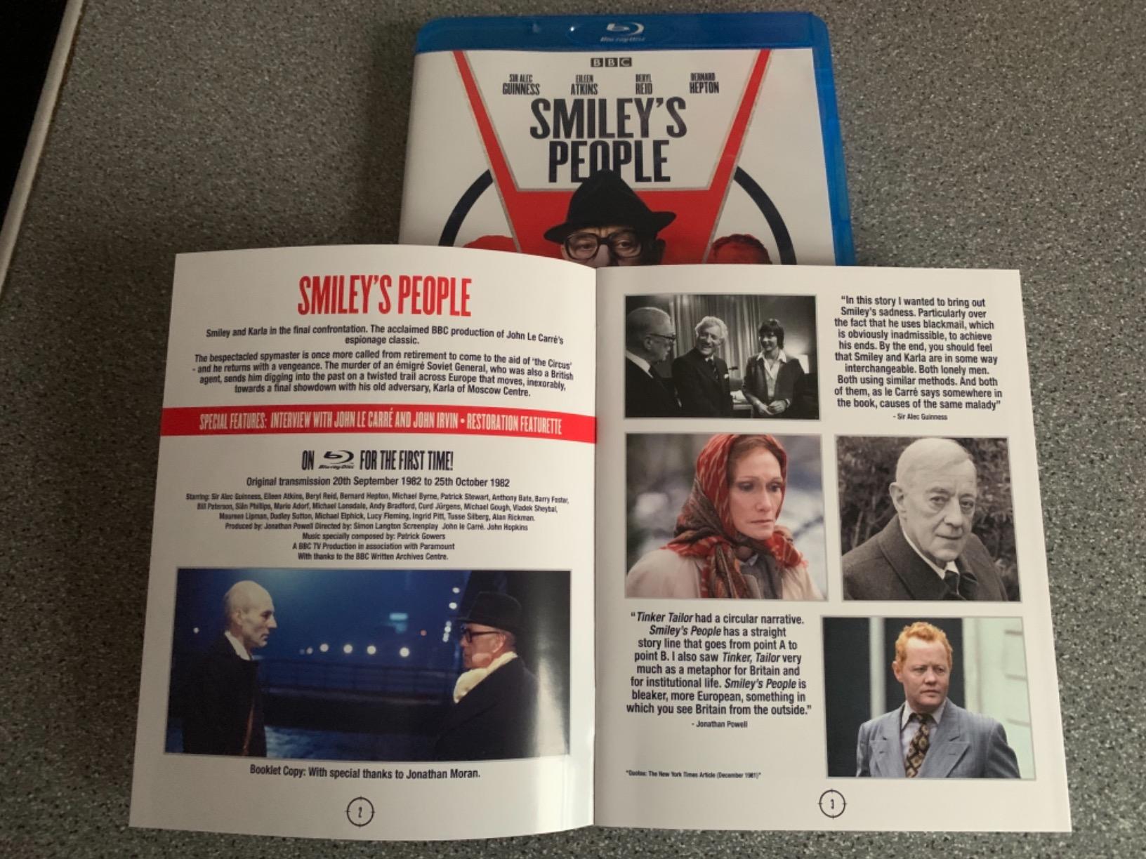 Smiley's People [VHS] : Alec Guinness, Sian Phillips, Michael Gough ...