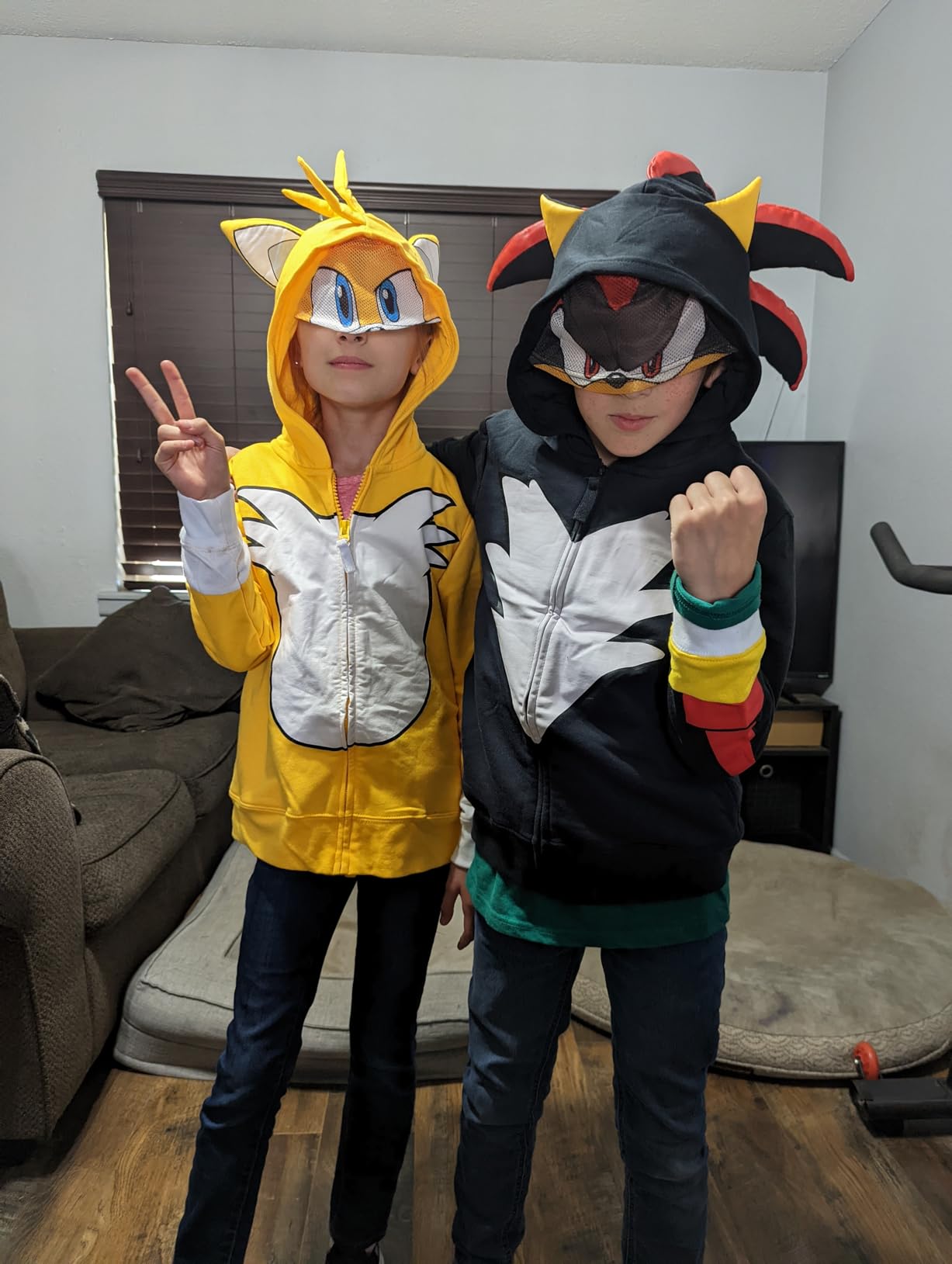 Amazon.com: Sega Sonic The Hedgehog Shadow Costume Zip Up Fleece Hoodie ...