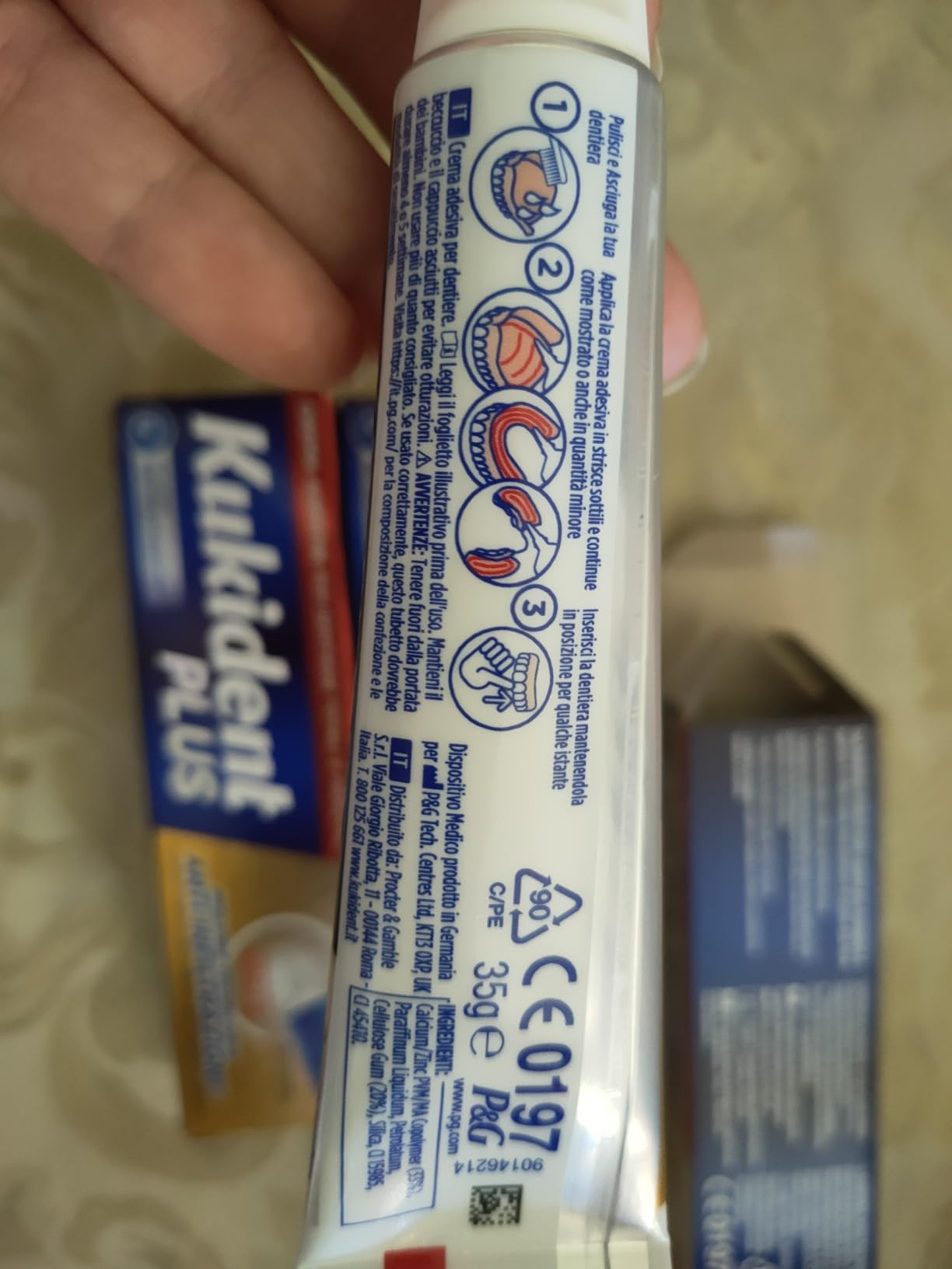 Kukident Plus Crema Adesiva Sigillo, Colla per Denti per Dentiere ...