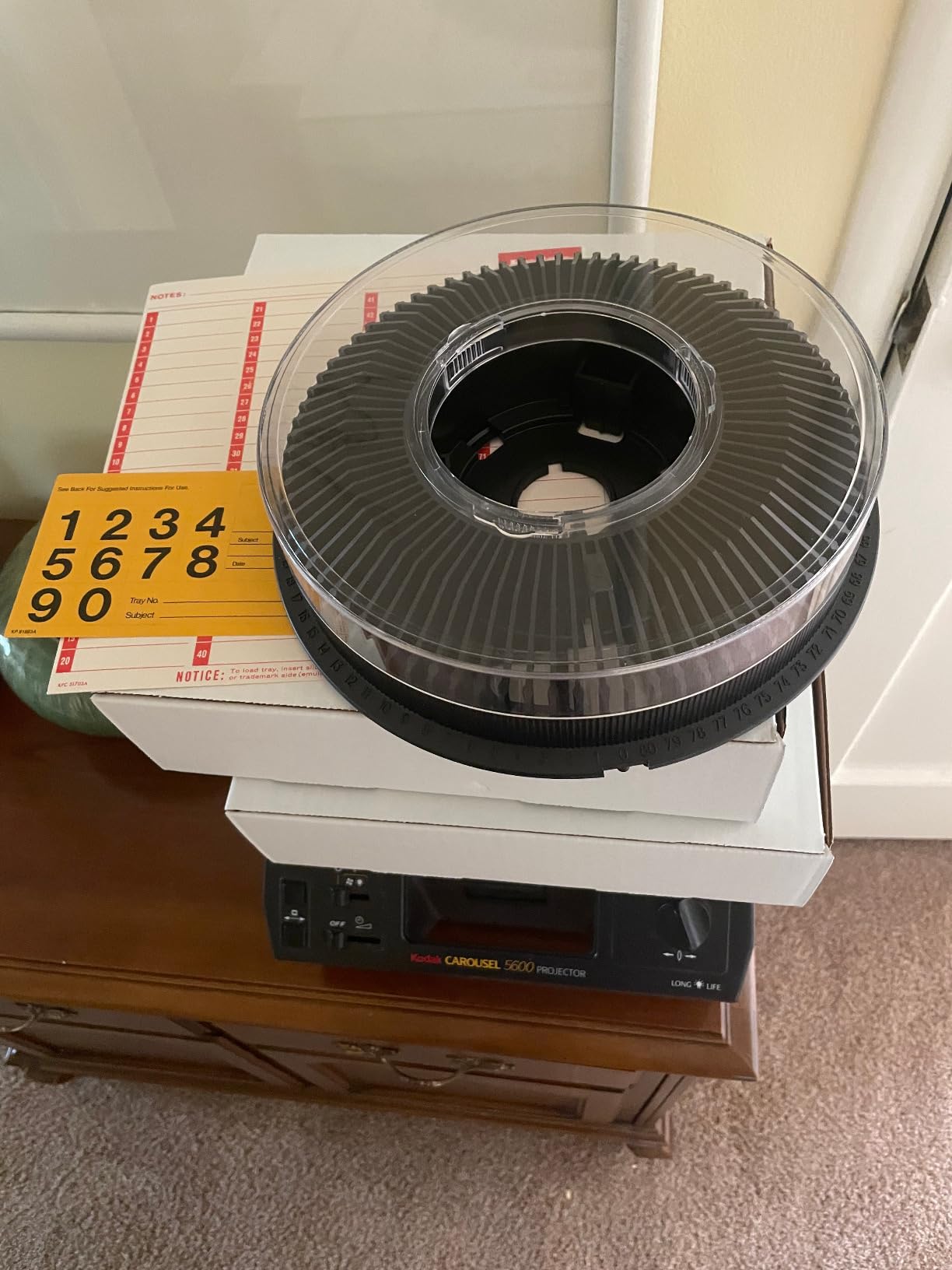 Amazon.com: Kodak Carousel Transvue 80 Slide Tray : Electrónica
