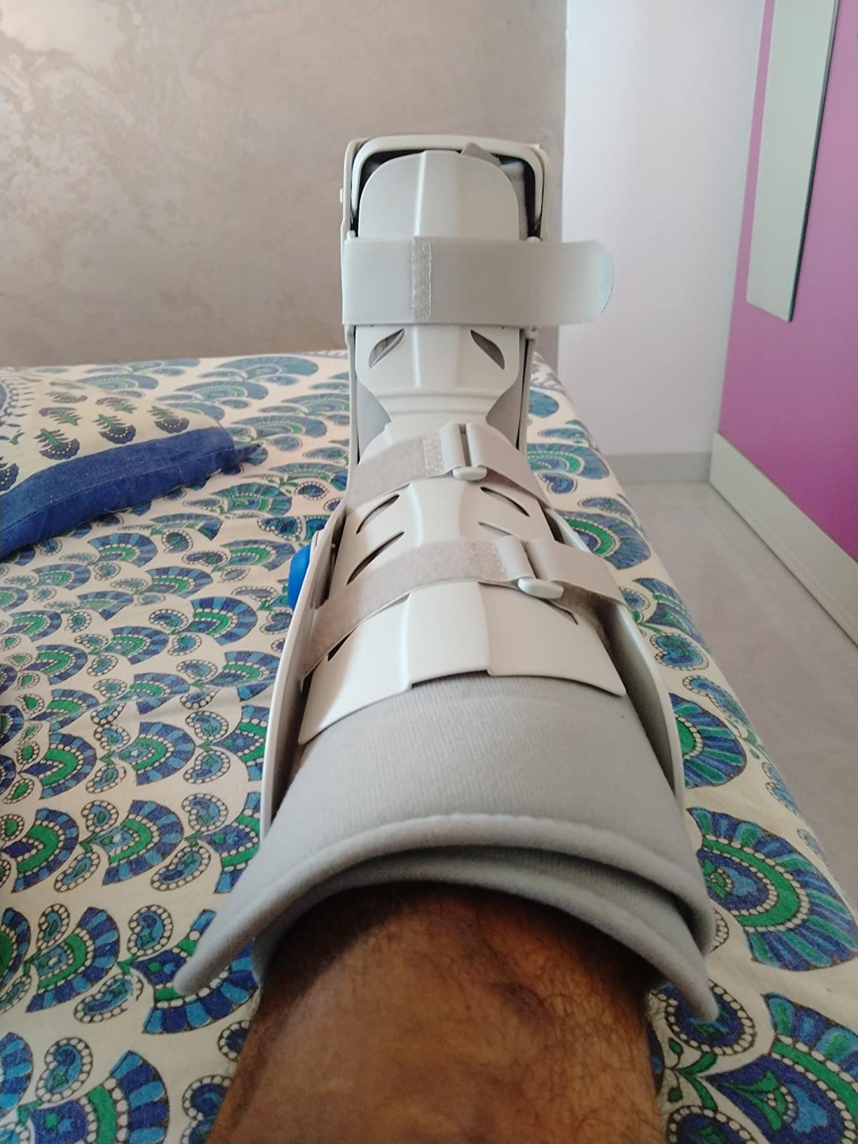 EasyCast Plastic Pneumatic Walker (XL, Height: 17") | Walking Boot ...