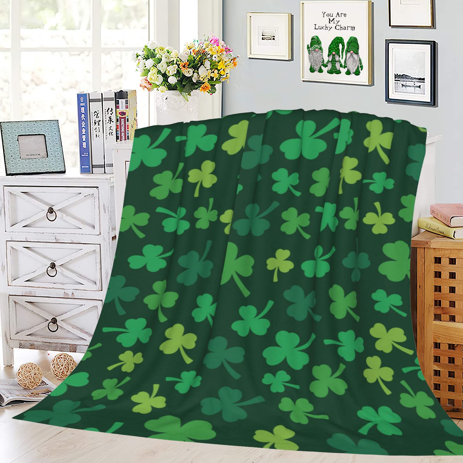 Amazon.com: St.Patrick's Day Shamrock Throw Blanket Green Clover Throw ...