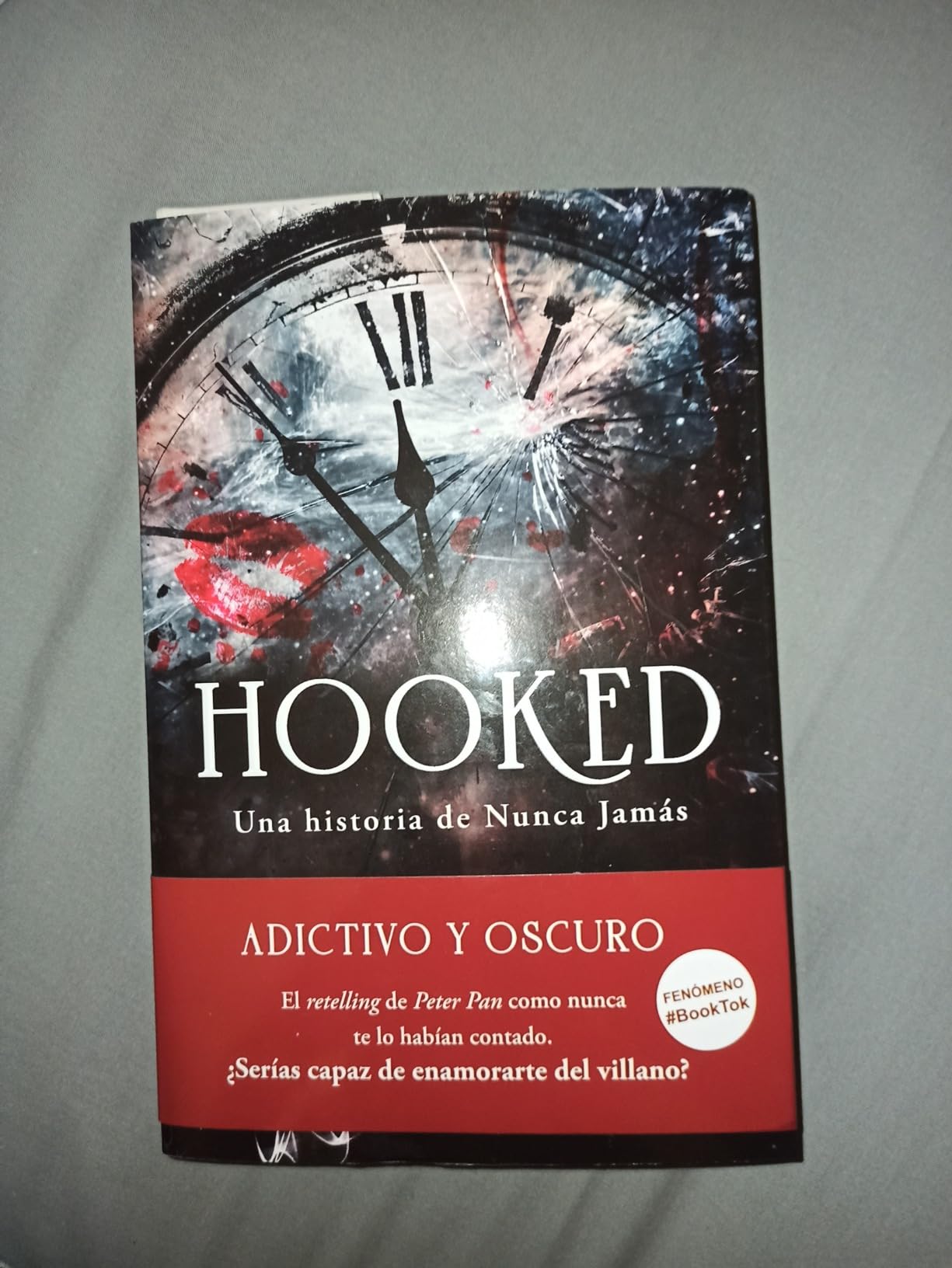 Hooked (Nunca Jamás 1): El retelling oscuro de Peter Pan que te ...