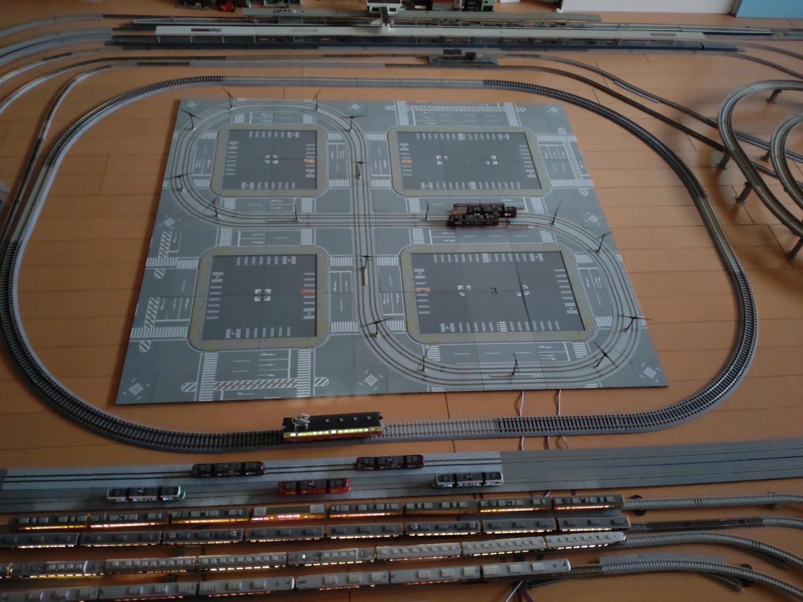 Amazon | KATO Nゲージ TV2 ユニトラム路面軌道拡張セット 40-812 鉄道模型用品 | 鉄道模型 通販