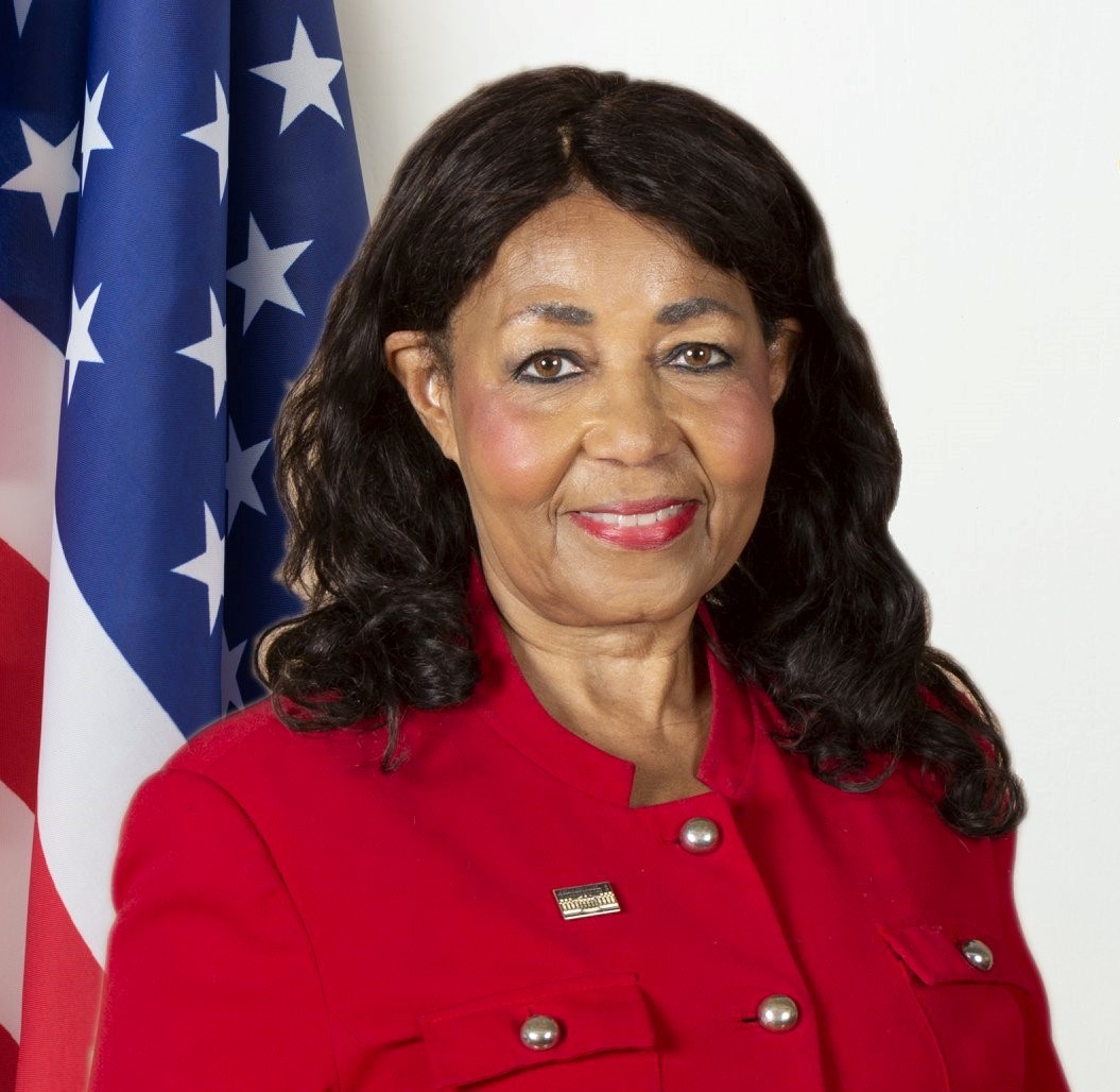 Amazon.com: Charlotte Bergmann: books, biography, latest update