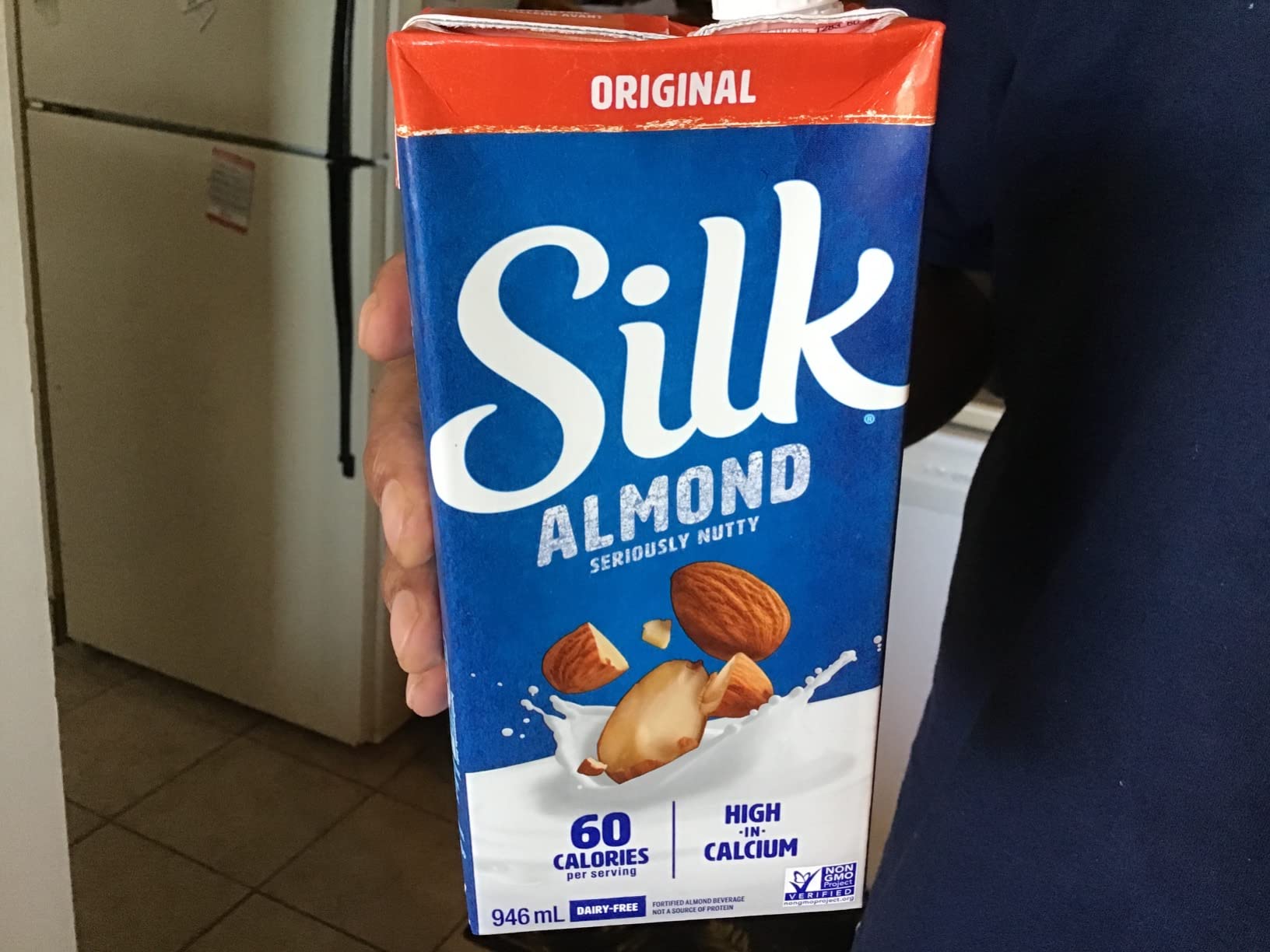 SILK Original Almond Milk - 12 Pack - 946ml - Plant-Based Beverage ...