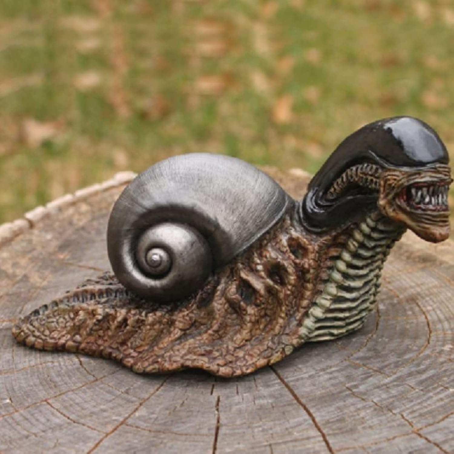 Buy Eita Alien Snail Statue,Resin Evil Snail Sculpture New Favorite for ...