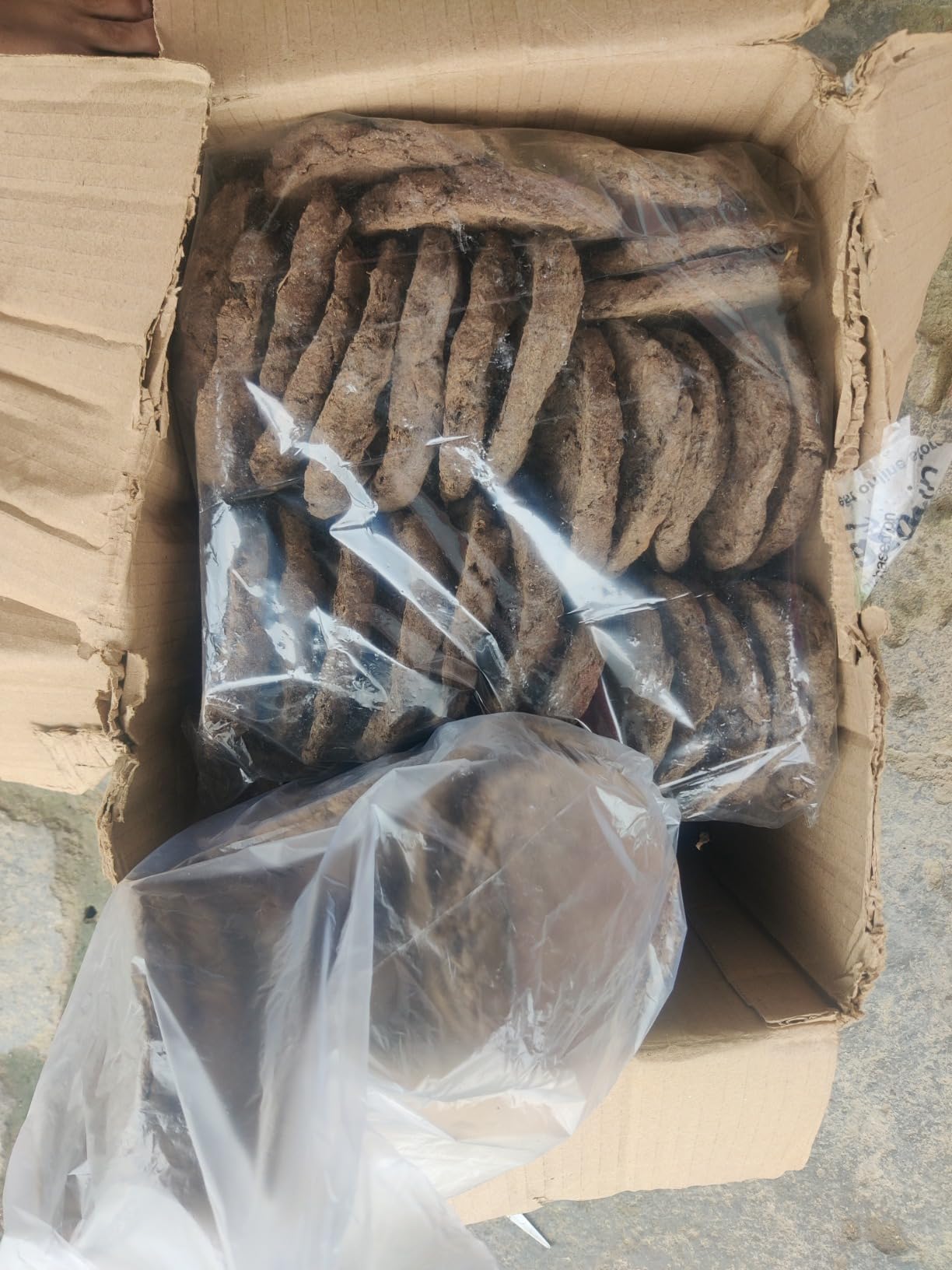 100% Natural Indigenous Cow Dung/Kande/Upale/Cow Dung for Pooja, Gobar ...