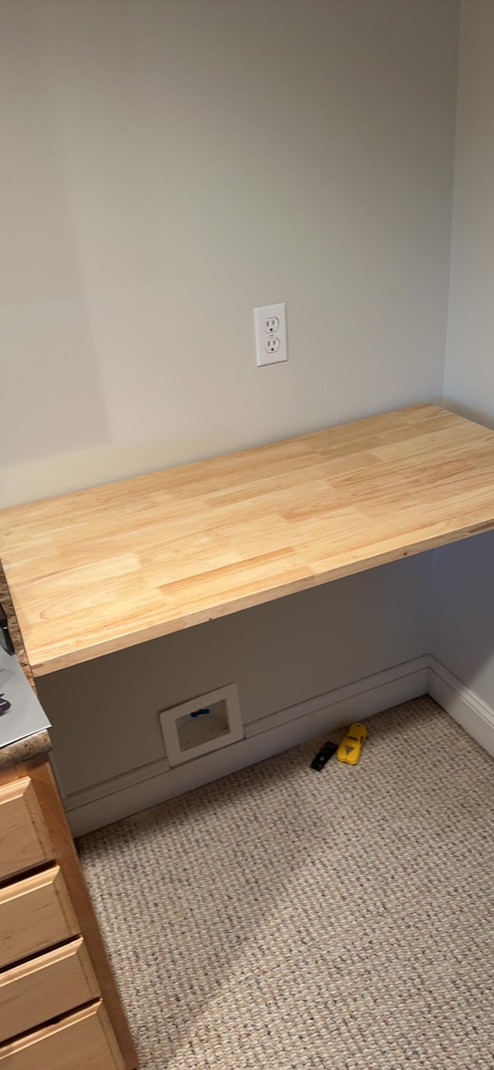Amazon.com: MCombo Wall Mounted Workbench with Solid Wooden Tabletop ...