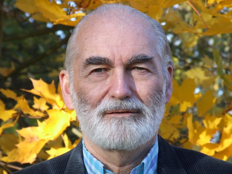 Amazon.com: Peter Clifford: books, biography, latest update