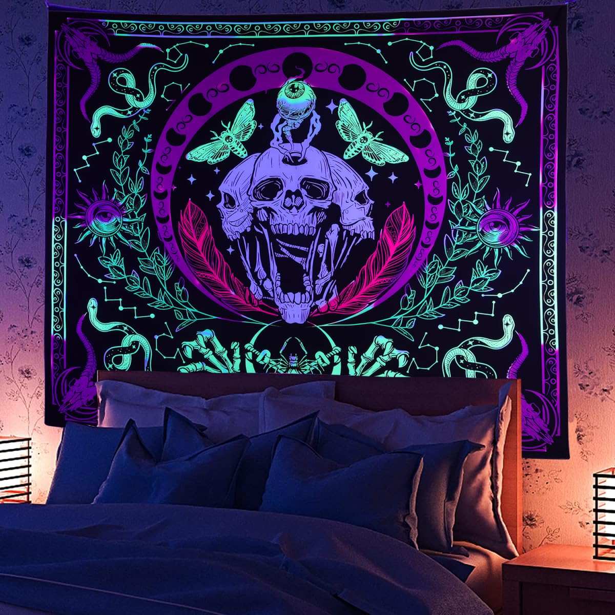 Snapklik.com : Vaoruteng Skull Blacklight Tapestry, UV Reactive ...