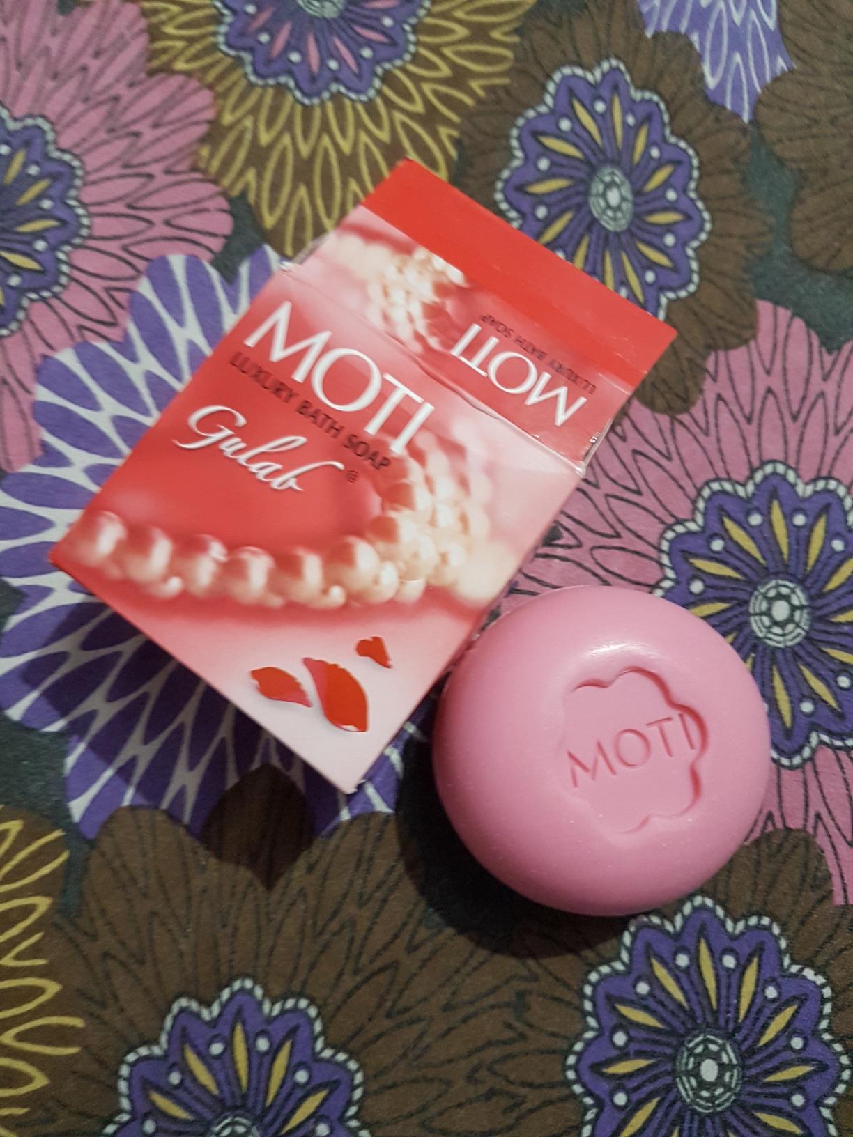 Buy Moti Luxury Bath Soap, Gulab, 150g Online at Low Prices in India ...
