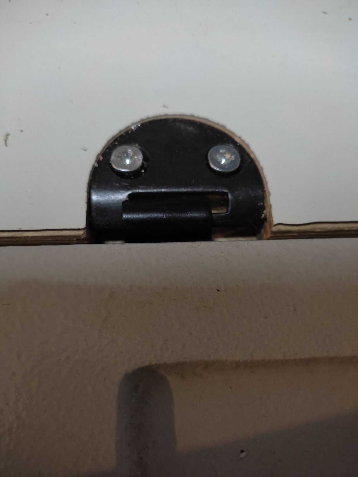 Amazon.com: iKonix KS-810 Sewing Lockstitch,Reverse,Post Bed,Roller ...