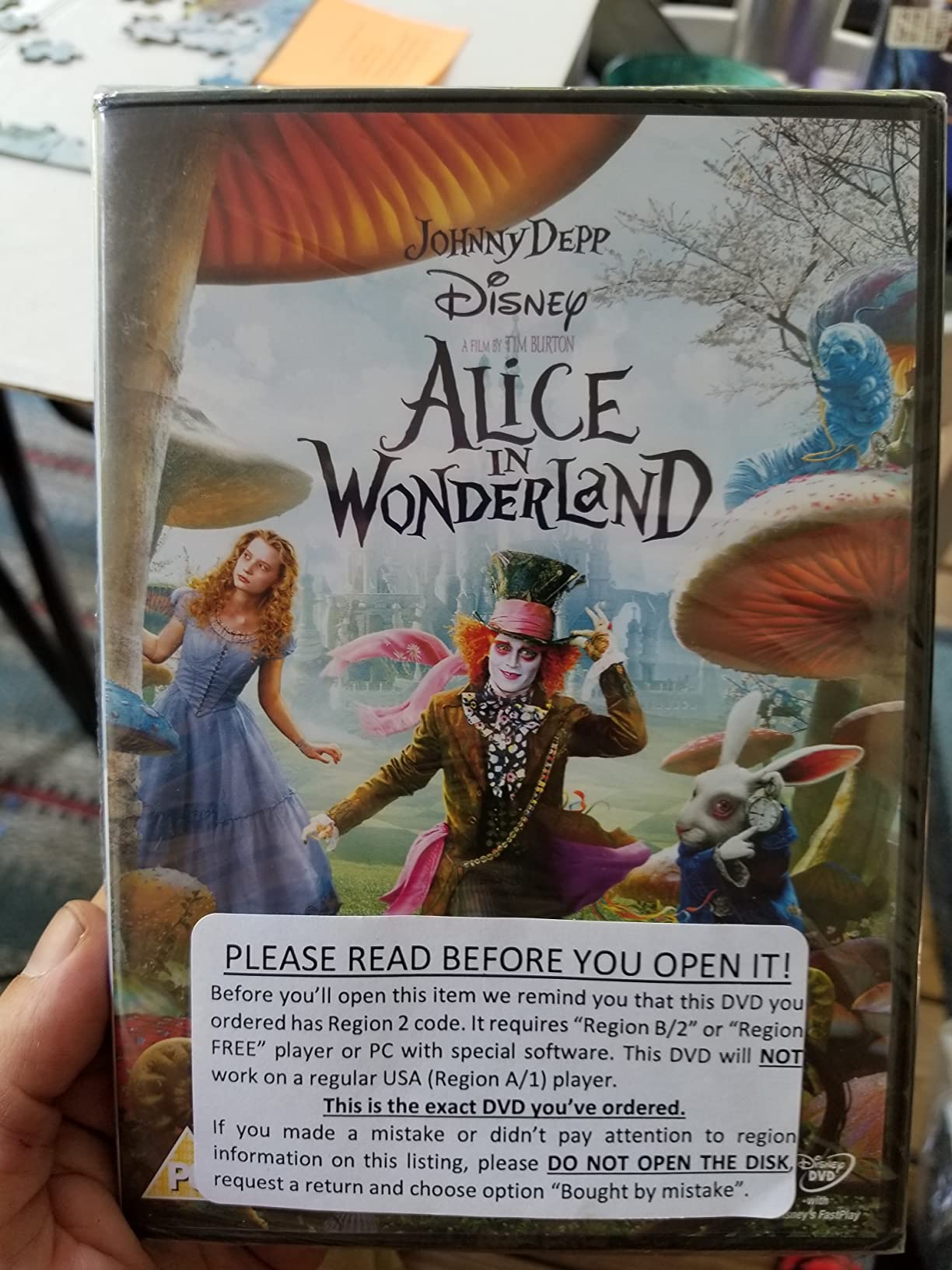 Amazon.com: Alice In Wonderland 12PK : Glover, Crispin, Depp, Johnny ...