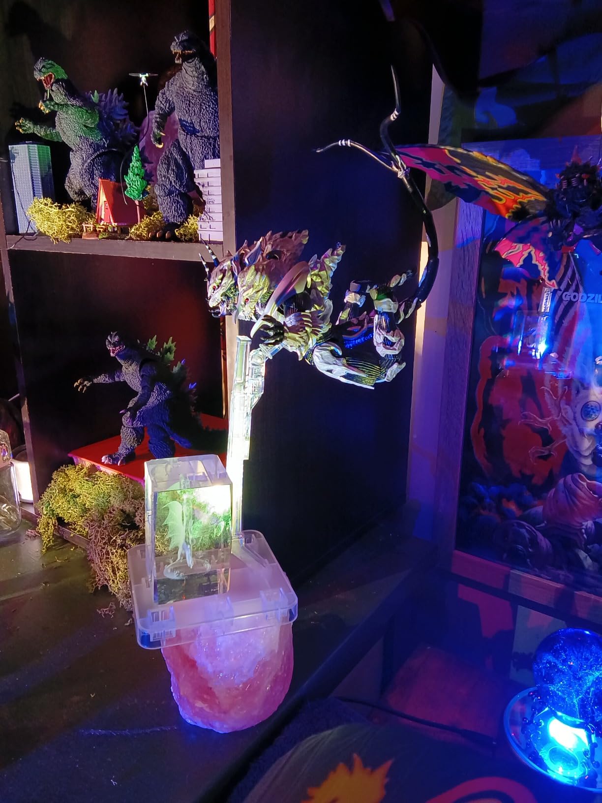 Amazon.com: Storm Collectibles - Dynamic Action Figure Stand : Toys & Games