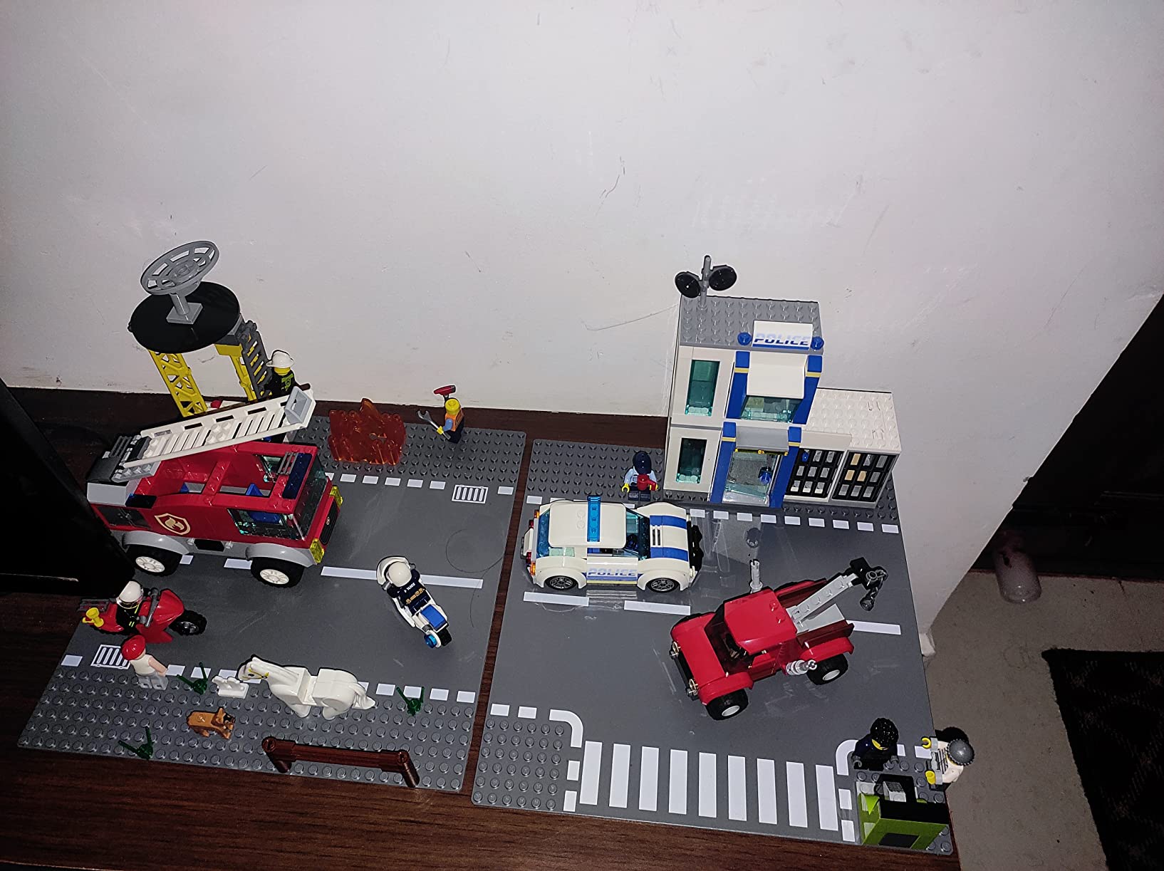 Lego 60270 Police Basic Building Brick Box, Multicolor (301 Pieces ...