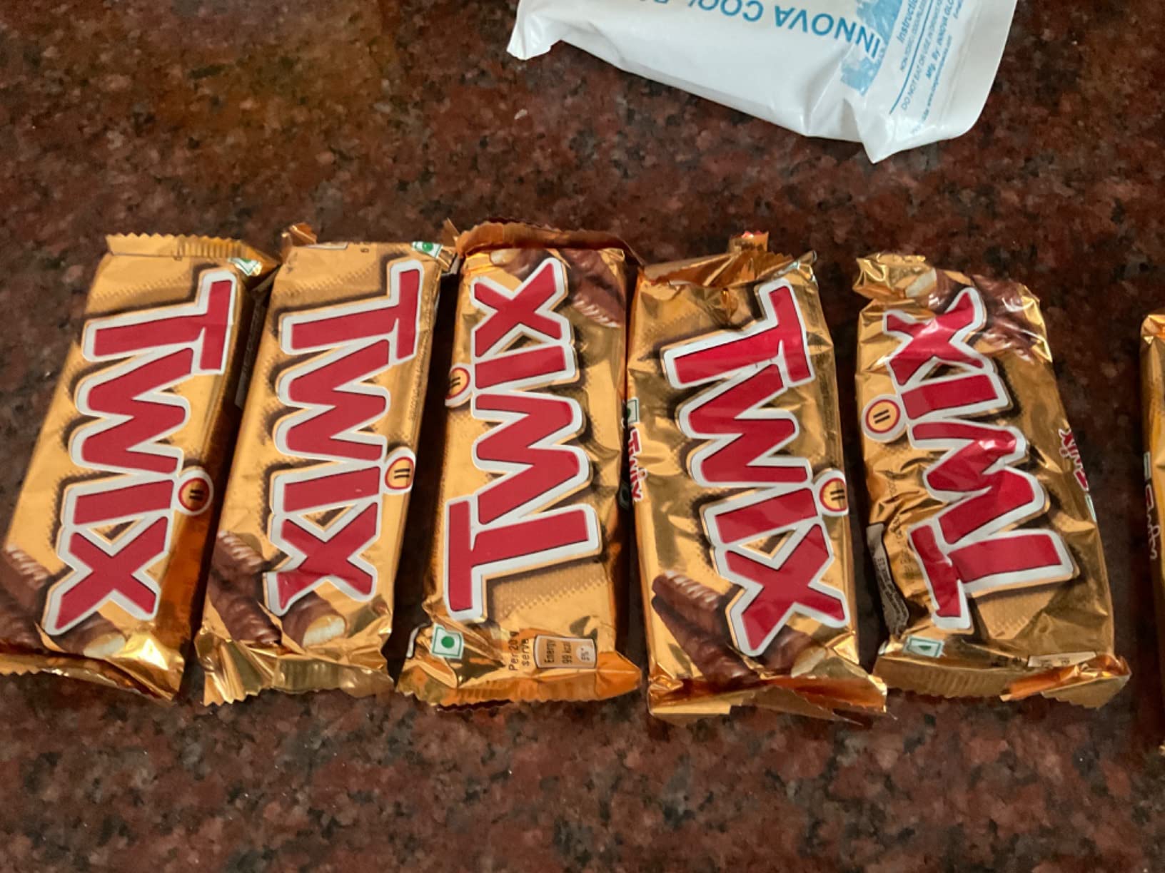 Twix Caramel Cookie Chocolate Bar 50 Grams Pack of 12 : Amazon.in ...