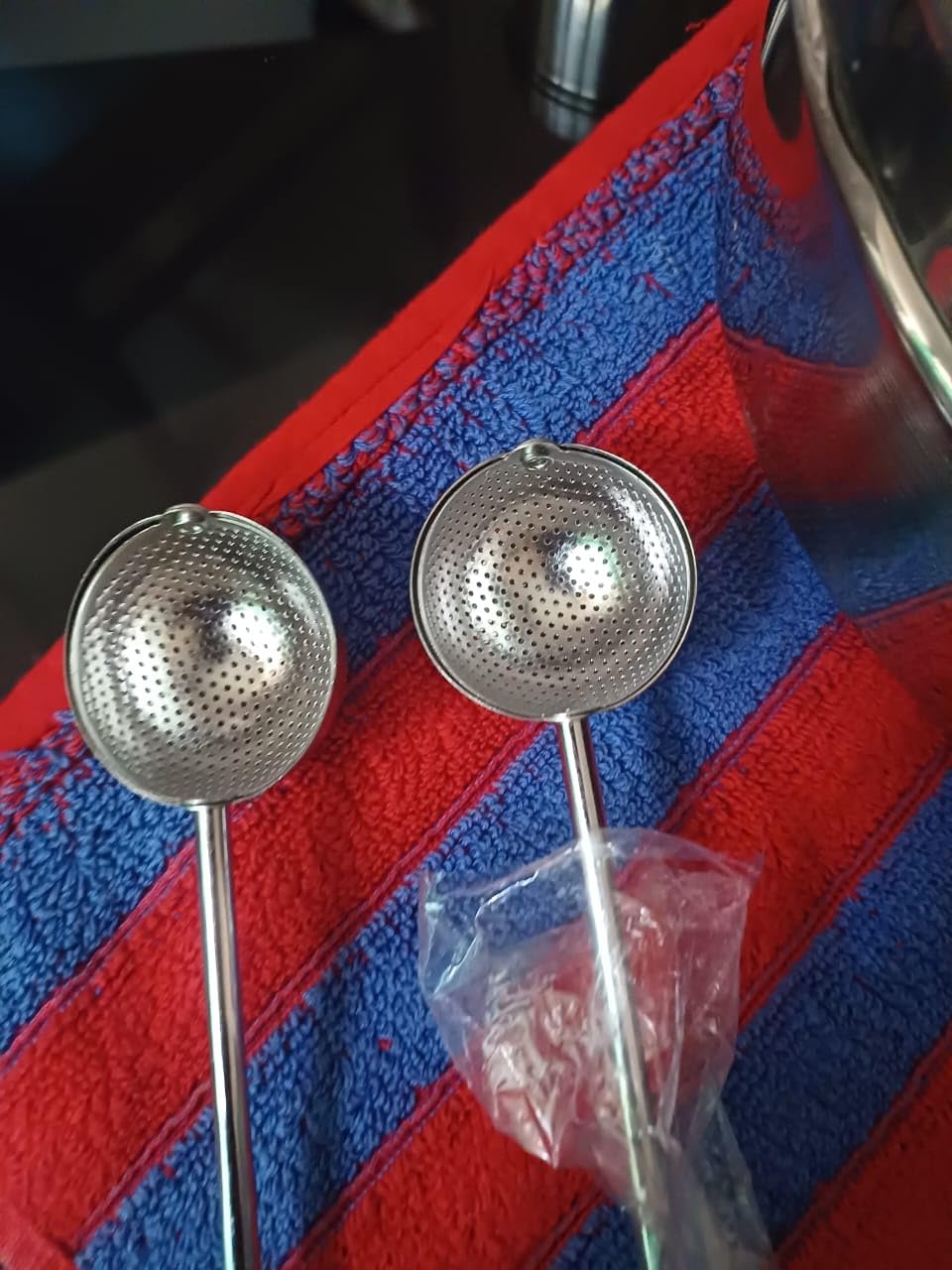 Tea Strainer, Fapiwen Tea Infuser Stainless Steel, Twisting Tea Ball ...