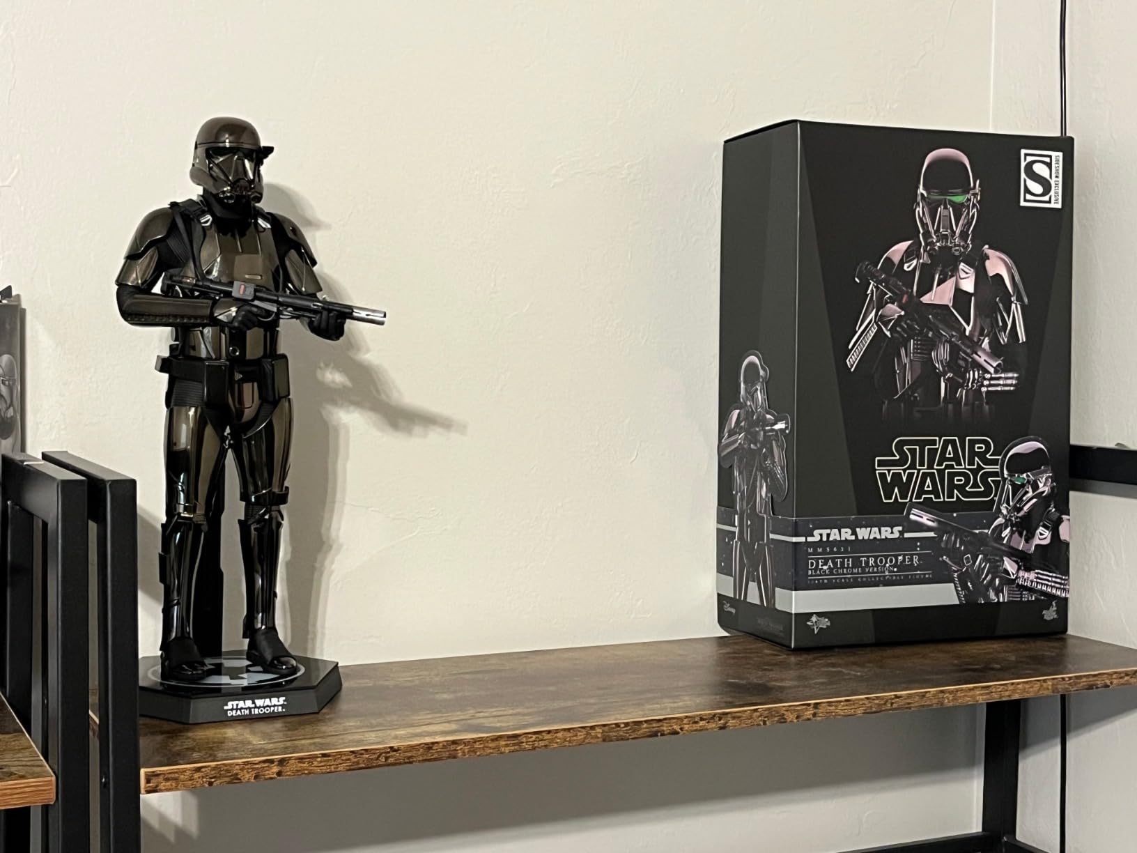 Amazon.com: Hot Toys Death Trooper Black Chrome 1/6th Scale Action ...