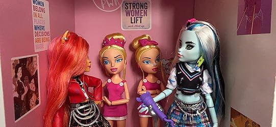 Amazon.com: Bratz Tweevils Special Edition 2-Pack Fashion Dolls : Toys ...