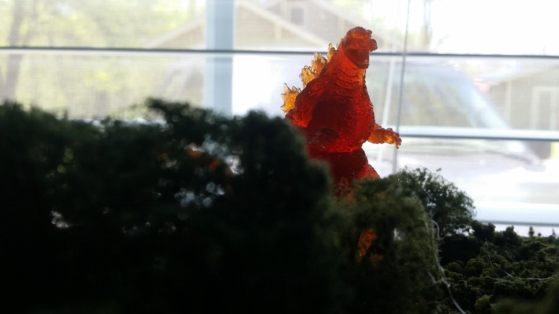 Amazon.com: Toho Bandai Gashapon HG Godzilla 2017 PVC Figure ~1995 Melt ...