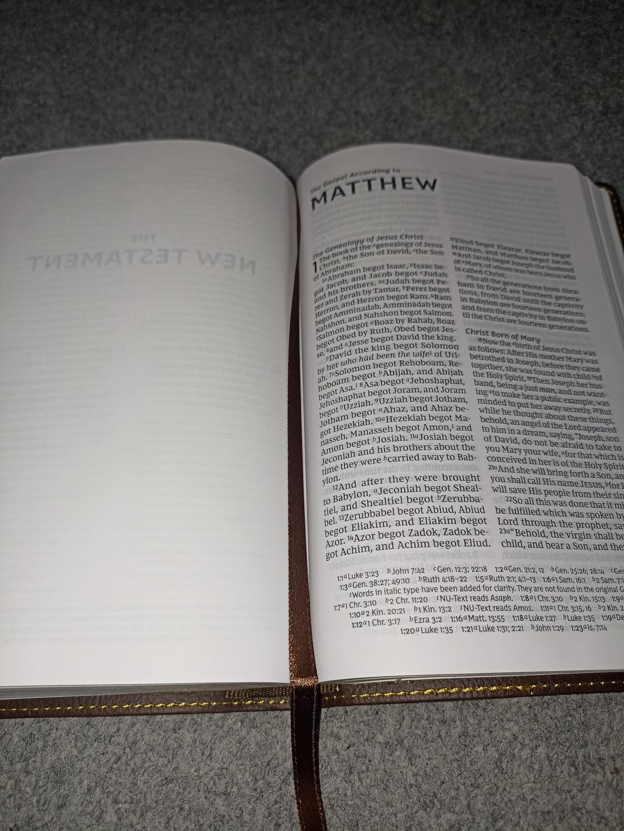 NKJV, Reference Bible, Compact Large Print, Leathersoft, Brown, Red ...