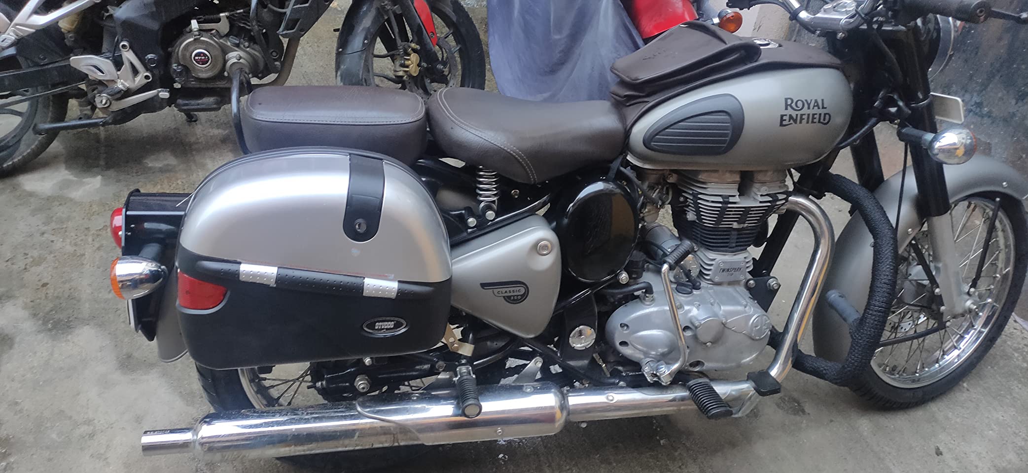 Cruiser Box Silver Grey with Main Frame with Universal Fitment Clamps ...