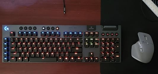 Amazon.com: Logitech G815 LIGHTSYNC RGB Mechanical Gaming Keyboard with ...