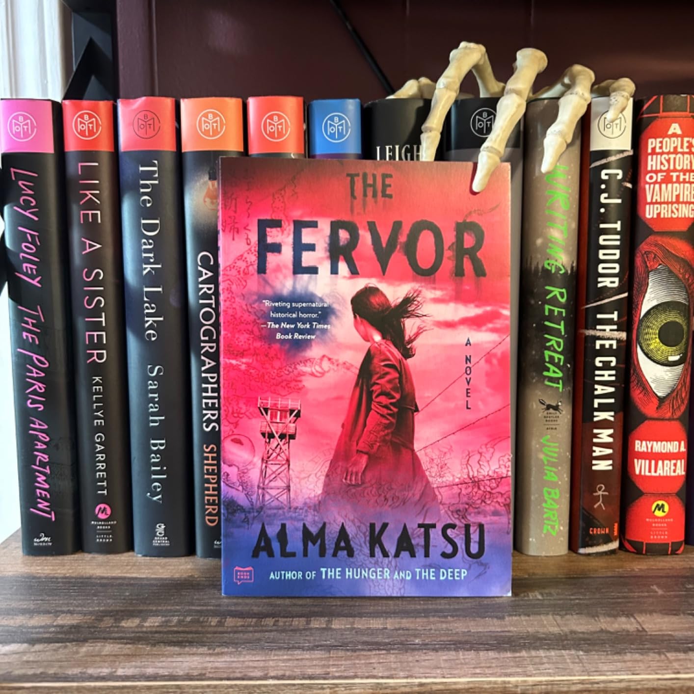 Amazon.com: The Fervor: 9780593328354: Katsu, Alma: Books