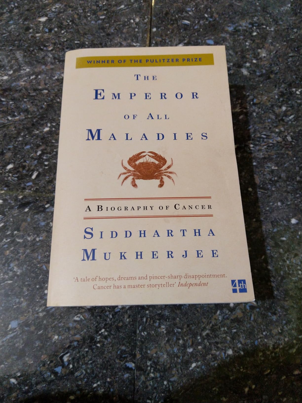 EMPEROR OF ALL MALADIES : Mukherjee, Siddhartha: Amazon.in: Books