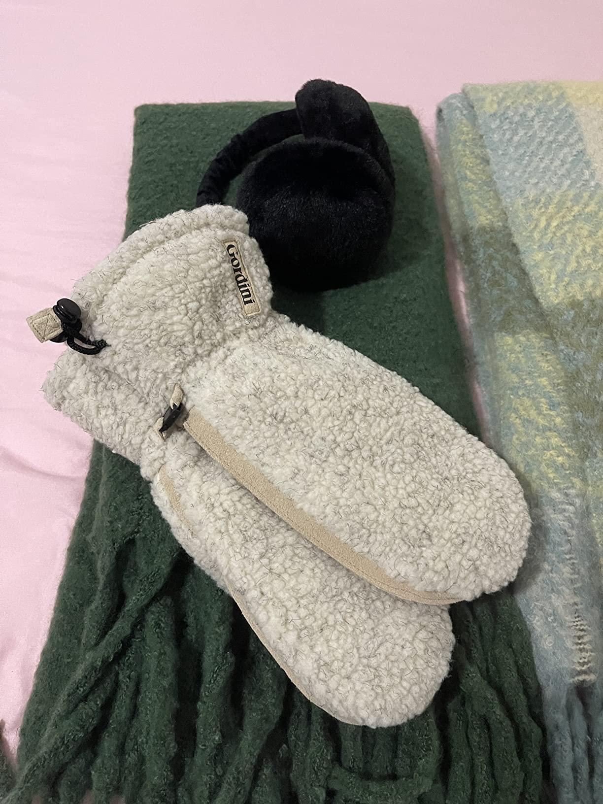 Amazon.com: Gordini Women's Wooly Insulated Mittens : Clothing, Shoes ...