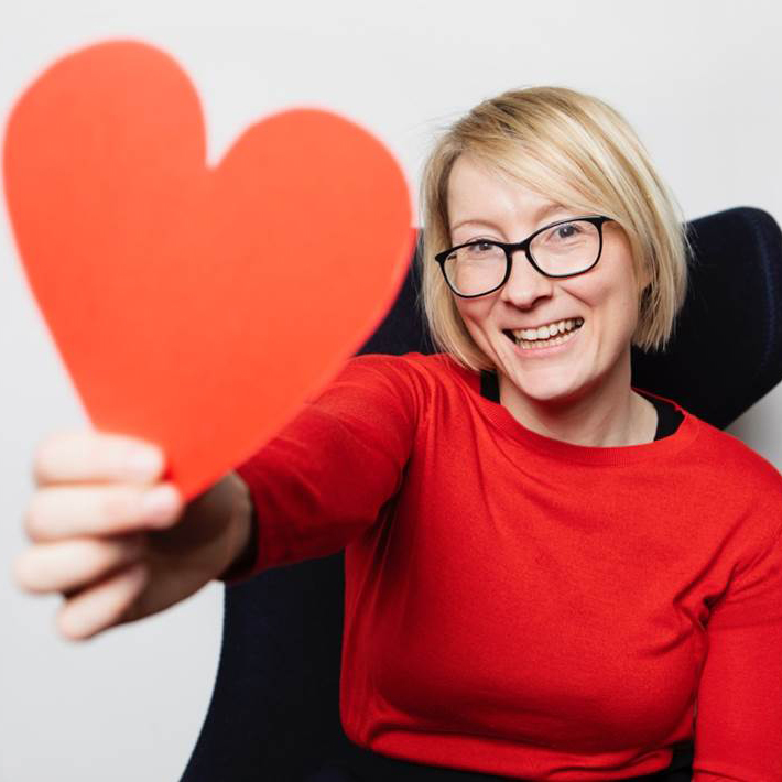 Amazon.co.uk: Laura Mucha: books, biography, latest update